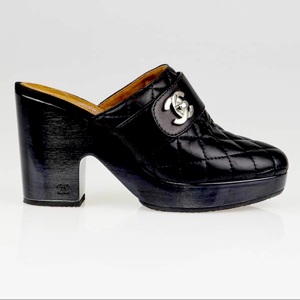 Chanel Clog Quilted Mule Leather Turn Lock 38 - Gem